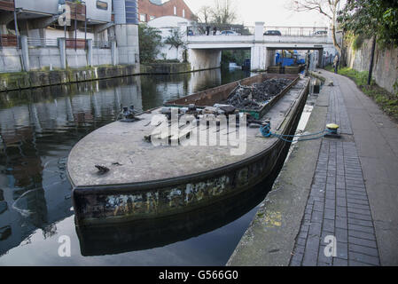 Garbage barge collects the rubbish from cruise ships, River Nile Stock ...