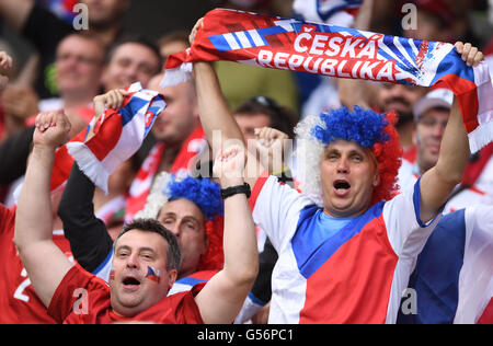 (dpa) - Czech soccer fans cheer for their team prior to the start of ...
