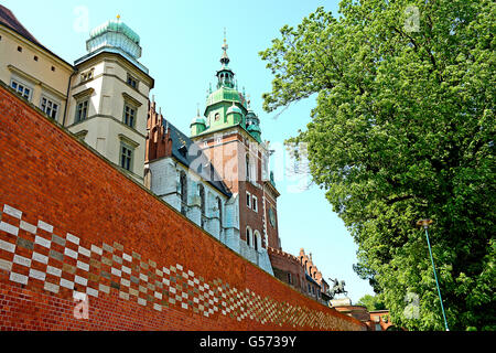Wawel Castle and Cathedral, Krakow, Poland Stock Photo - Alamy