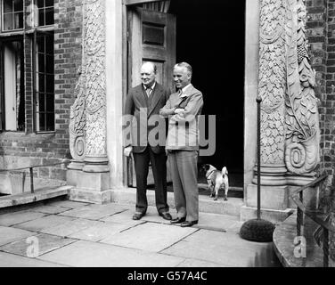 Winston Churchill with Charlie Chaplin at Chartwell 1931 Stock Photo ...