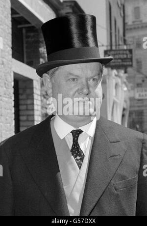 Auberon Waugh, eldest son of novelist Evelyn Waugh, and his bride Lady ...