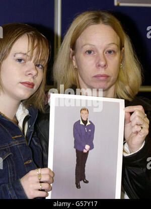 Sharon Hawkhead (right), mother of Leanne Tiernan, from Bramley, Leeds ...