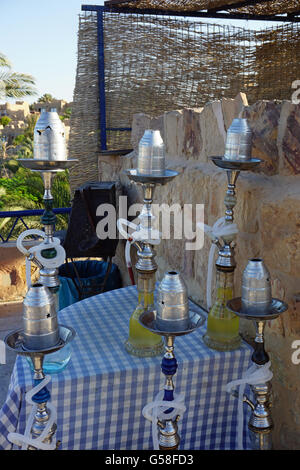 Tobacco vendor in the street of Dubai, UAE Stock Photo - Alamy