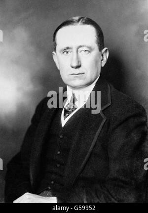 Guglielmo Marconi, portrait, head and shoulders, facing left. Year ...