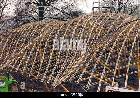 Gridshell timber roof made from renewable sources in the canteen area ...