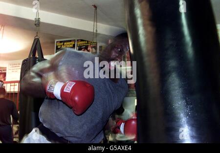 Heavyweight boxer Hasim Rahman trains on the speed ball at Nick Durandt ...