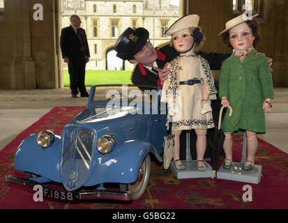 Porcelain Dolls Windsor Castle Stock Photo - Alamy