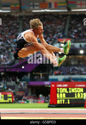 CHRISTOPHER TOMLINSON LONG JUMP OLYMPIC STADIUM HELSINKI FINLAND 12 ...
