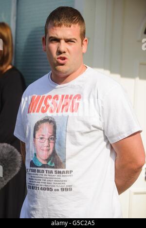 David Sharp, the uncle of missing Tia Sharp, speaks to the media in New ...