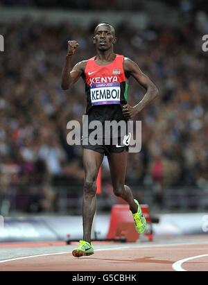 Kenya's Ezekiel Kemboi celebrates winning the Men's 3000m Stock Photo ...