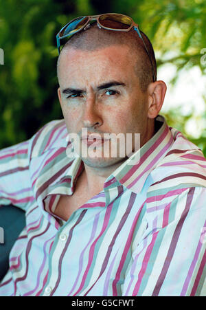 THE PAROLE OFFICER, Steve Coogan, 2001 Stock Photo - Alamy