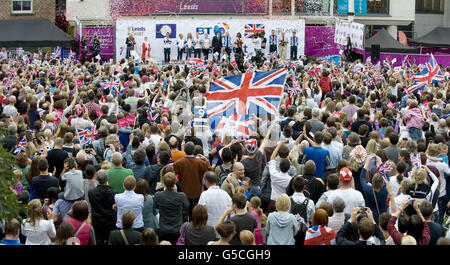 Athletes during a homecoming reception in Millennium Square, Leeds ...