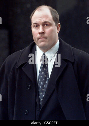 Sussex Police marksman Chris Sherwood, who was cleared on 02/05/01 at ...