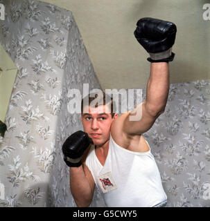 Heavyweight boxer Billy Walker in his training quarters at Blue House ...