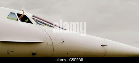 Concorde nose and cockpit of test plane at Duxford museum Stock Photo ...