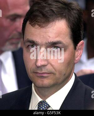 Alan Farthing, fiance of Jill Dando outside the Old Bailey in London ...