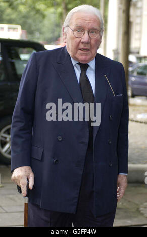 Former Test pilot Brian Trubshaw who was the first person to fly the ...