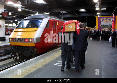 Jimmy Knapp Funeral Stock Photo - Alamy