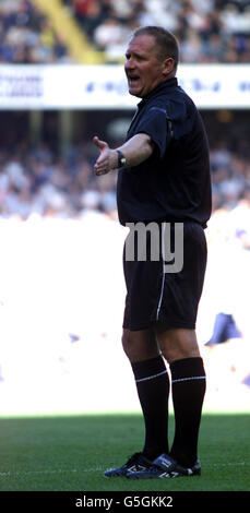 Match referee Steve Dunn during the F.A. Barclaycard Premiership game ...