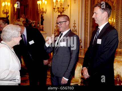 Heston Blumenthal and Jeremy Hunt meet the Queen, as they attend a ...