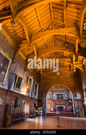Interior of the Kings Hall. Rooms inside The Great Tower / Donjon ...