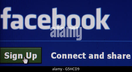 A general view of the Facebook home page on a laptop screen Stock Photo ...