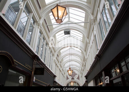 Stirling Arcade Shopping Centre, Scotland, UK Stock Photo - Alamy