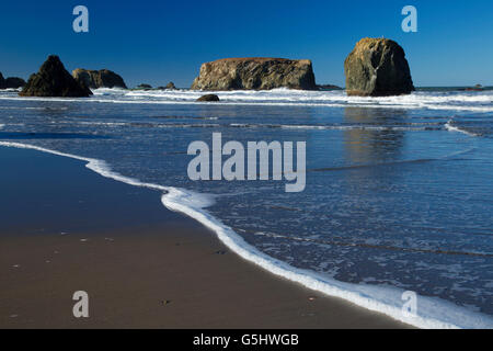 Table Rock from beach, South Jetty Park, Bandon, Oregon Stock Photo - Alamy