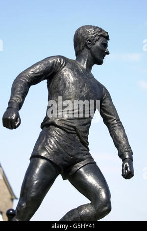 Jim Baxter statue unveiled Stock Photo - Alamy