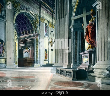 Statue of St. Helena in St. Peter's Basilica in Vatican City Stock ...