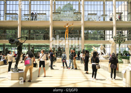 The Greek and Roman Art Gallery in the Metropolitan Museum of Art, (Met ...