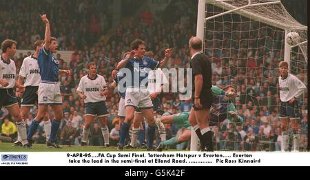 9-APR-95. FA Cup Semi Final. Tottenham Hotspur v Everton. Evertons ...