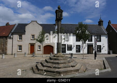 Mercat Cross and Elphinstone Inn Airth Scotland June 2016 Stock Photo ...