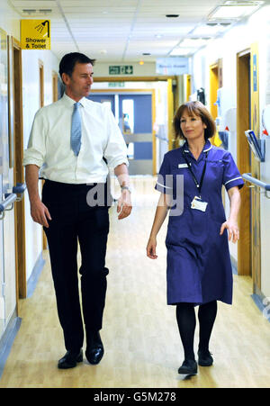 Health Secretary Jeremy Hunt meets matron Lisa de Jonge on the Marjory ...