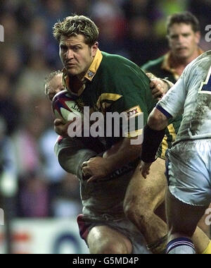 RUGBYL Great Britain v Australia. Australia's Darren Lockyer at Reebok ...