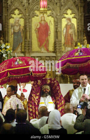 ARK OF COVENANT SEIZED Stock Photo - Alamy