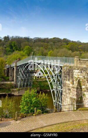 Abraham Darby's historic 1779 bridge over the River Severn in ...