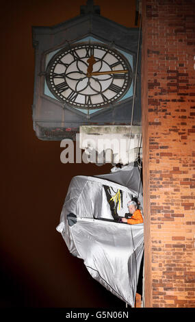 Conrad Anker scaling Union Chapel Stock Photo - Alamy