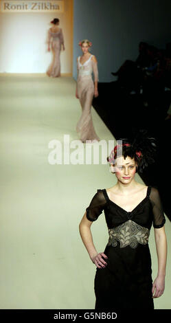 Ronit Zilkha with models at London fashion week Stock Photo - Alamy