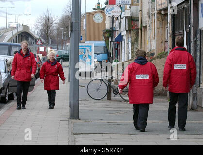New civilian wardens take to the streets of Hull, East Yorkshire as ...