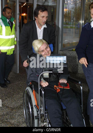 Diane Pretty with her husband Brian leaves her hotel in Strasbourg ...