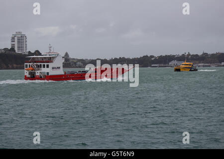 Sealink ferry Seabridge in the Auckland Harbour Stock Photo - Alamy