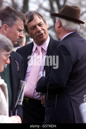 Racehorse trainer Henry Cecil Stock Photo - Alamy
