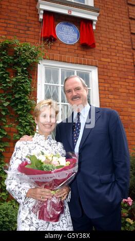 Actor John Cleese (L) and Alice Faye Eichelberger arrive at the Vanity ...