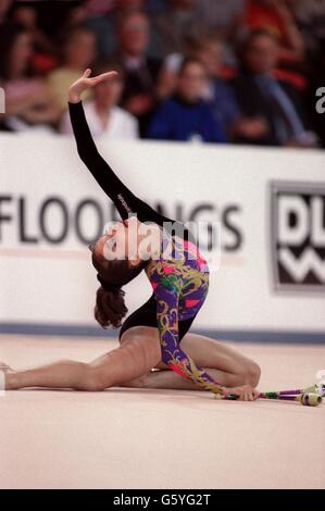 RYTHMIC GYMNASTICS - 1995 European Cup Final - Telford. Jana Batyrchina ...