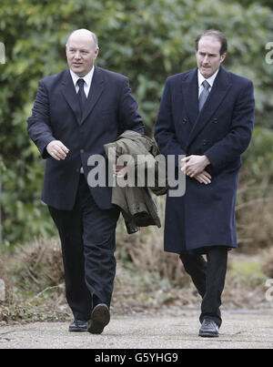 Mourners arrive at the funeral of Egypt balloon crash victim Yvonne ...