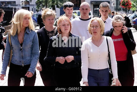 Sharon Hawkhead (right), mother of Leanne Tiernan, from Bramley, Leeds ...