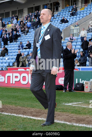 Coventry City Player, Dave Busst (right) who broke his leg during a ...