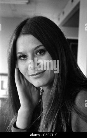 CORONATION STREET Granada TV series with Thelma Barlow as Mavis Riley ...