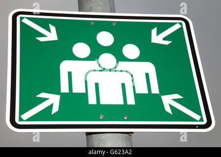 meeting point icon, gathering point sign symbol Stock Vector Art ...